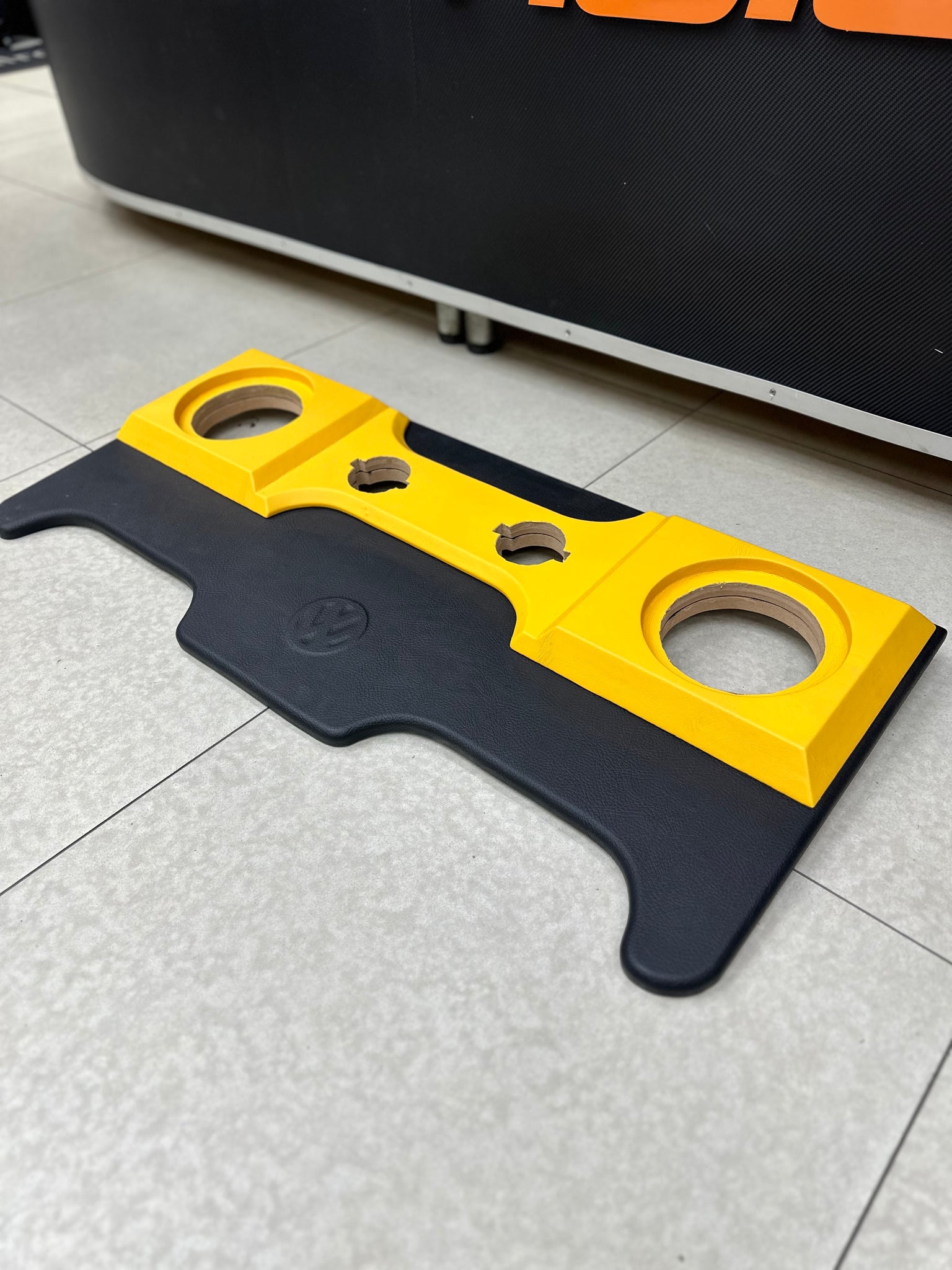 Vw MK1 Custom Backboard Black/Yellow – Sound Vision